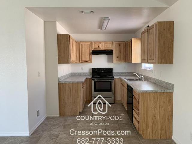 3 Br, 2 bath, Single Family 9152 Putteet Road