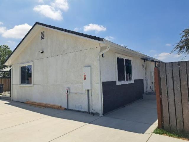 3 Br, 2 bath, Single Family 9169 Catawba Ave