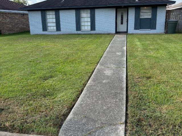 3 Br, 2 bath, Single Family 9185 Mapes Street