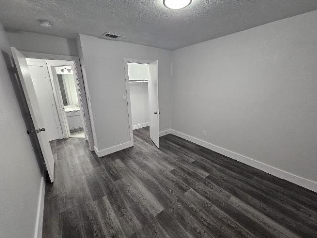 3 Br, 2 bath, Single Family 919 Crestwood Dr