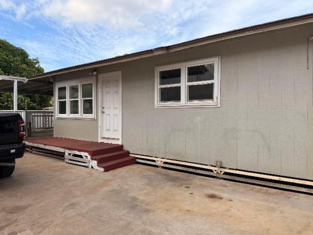 3 Br, 2 bath, Single Family 91 434 Ewa Beach Rd