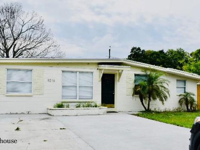3 Br, 2 bath, Single Family 9216 82nd St