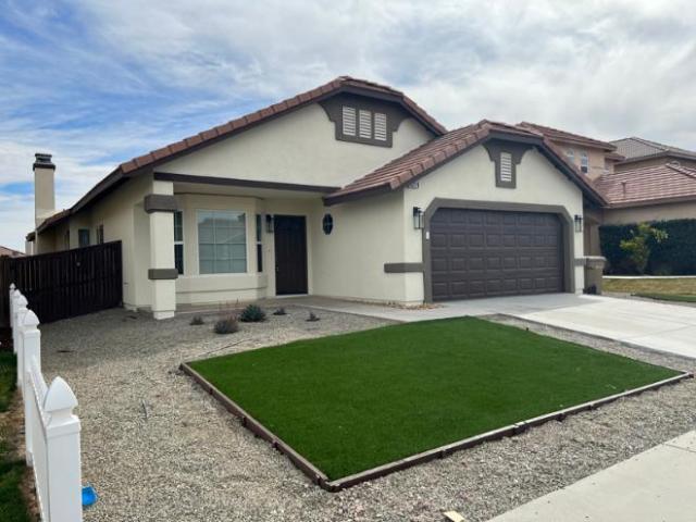 3 Br, 2 bath, Single Family 9219 Canyon View Ave