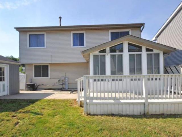3 Br, 2 bath, Single Family 9224 162nd St