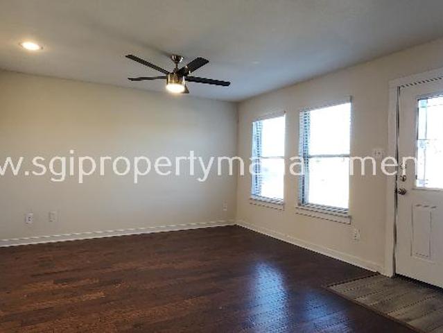 3 Br, 2 bath, Single Family 931 Robineta Ln