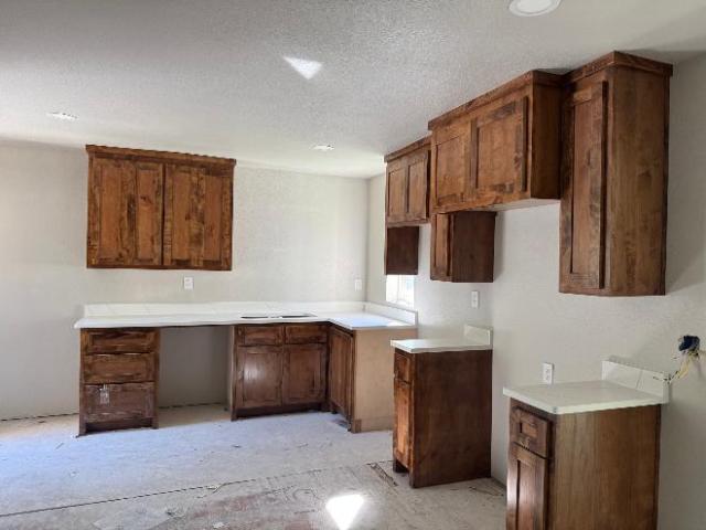 3 Br, 2 bath, Single Family 934 W Long St