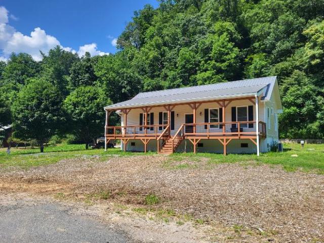 3 Br, 2 bath, Single Family 93 Relief Rd
