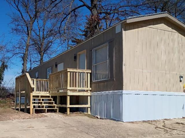 3 Br, 2 bath, Single Family 9 Deerwood Park