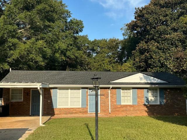 3 BR/ 2 BA Close to Downtown Watkinsville & Wire Park!