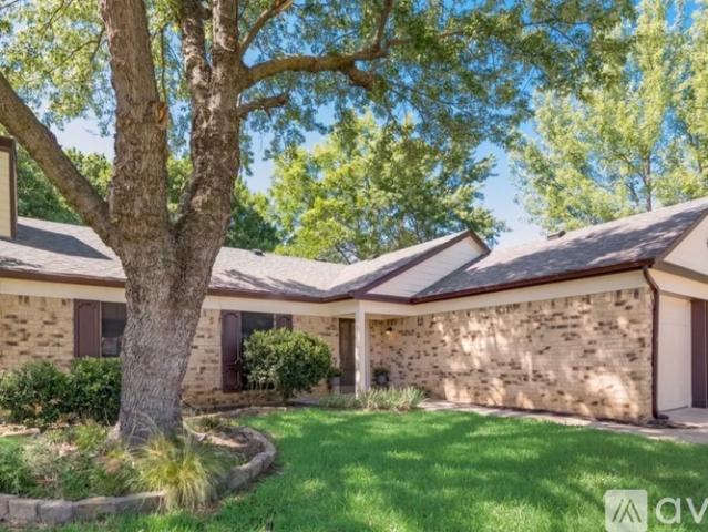 3 BR, 2 BA Apartment Buckeye Court, Flower Mound, TX 75028