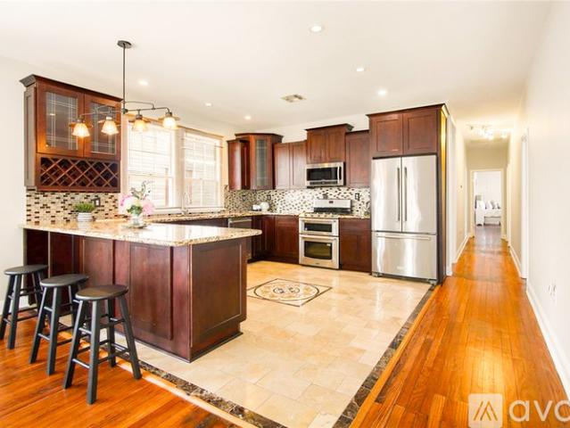 3 BR, 2 BA Apartment Elba St, Unit 4309, New Orleans, LA 70125