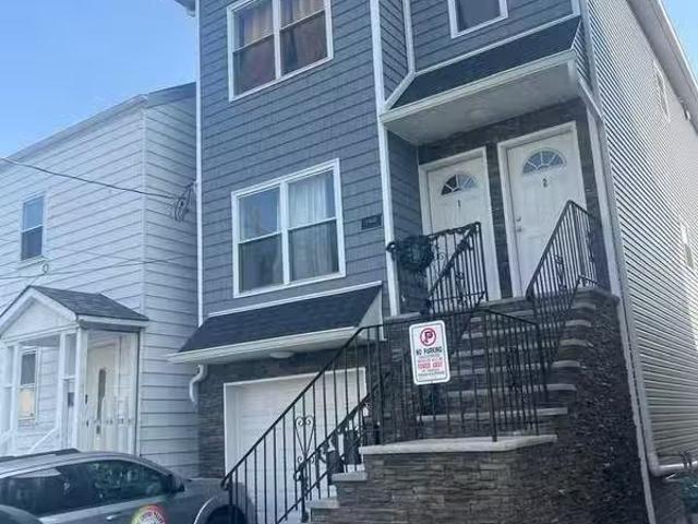 3 BR, 2 BA Apartment in Paterson 1st Floor Unit 140 Carlisl.