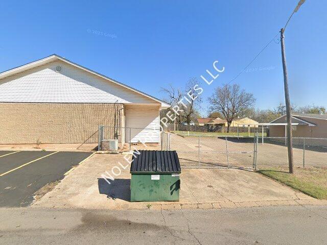 3 BR, 2 BA Apartment Speed 1, Del City, OK 11