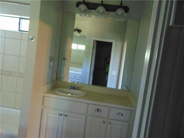3 BR, 2 BA Apartment Undisclosed Address, Dripping Springs, TX 78620