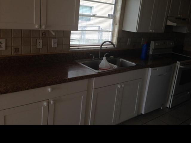 3 BR, 2 BA Apartment Virginia Dr, Unit 2402, Orlando, FL 34741