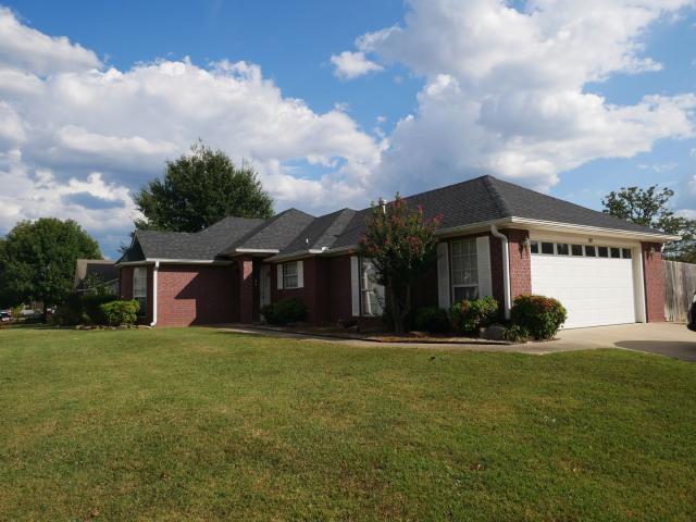 3 BR, 2 BA Apartment 1401 Osage Drive, Greenwood, AR 72936