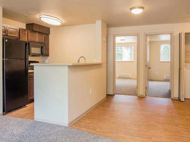 3 BR, 2 BA Apartment 1406 Maple Lane Unit 101, Kent, WA 98030