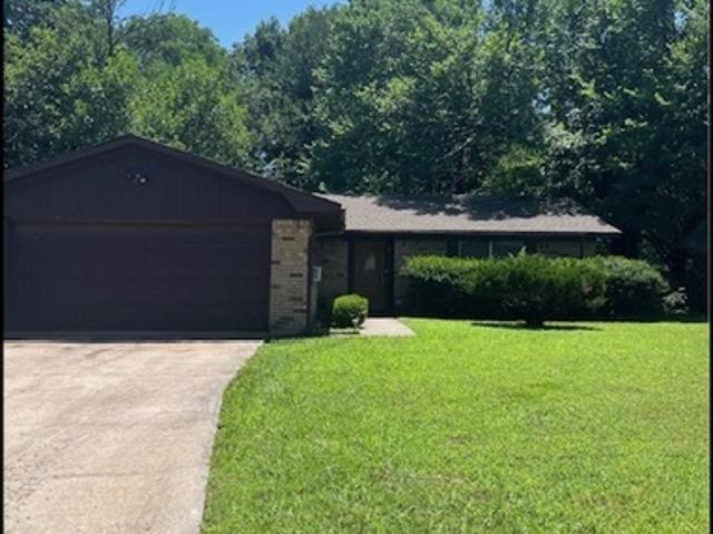 3 BR, 2 BA Apartment 1408 Lynwood Street, Gainesville, TX 76240