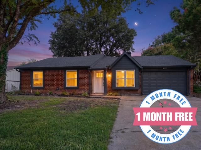 3 BR, 2 BA Apartment 1408 Seely St, Arlington, TX 76018