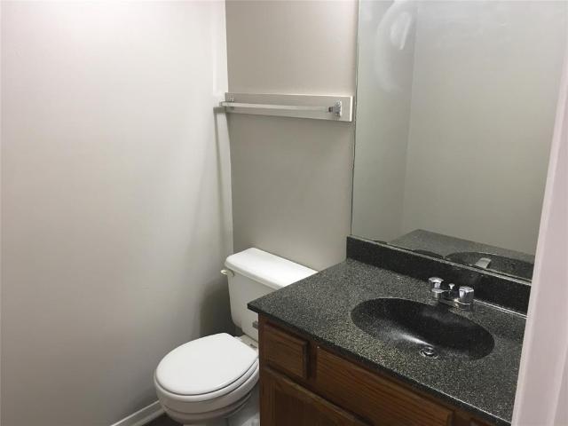 3 BR, 2 BA Apartment 1409 Courtney Place, Cleburne, TX 76033