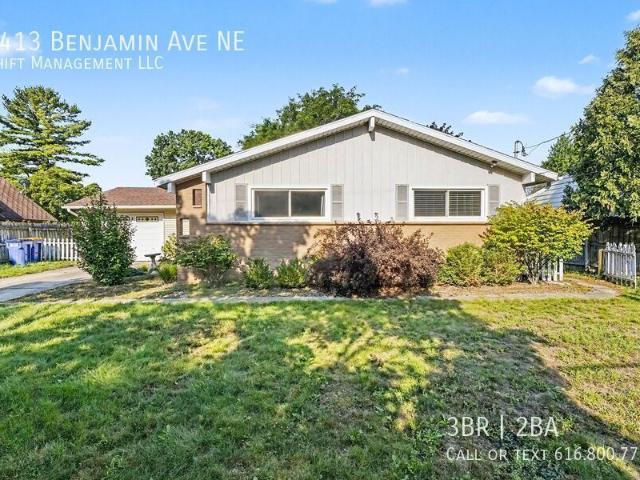 3 BR, 2 BA Apartment 1413 Benjamin Ave NE, Grand Rapids, MI 49505