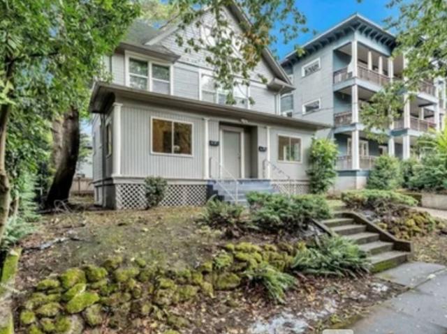 3 BR, 2 BA Apartment 1415 Southeast Main Street, Unit 3, Portland, OR 97214