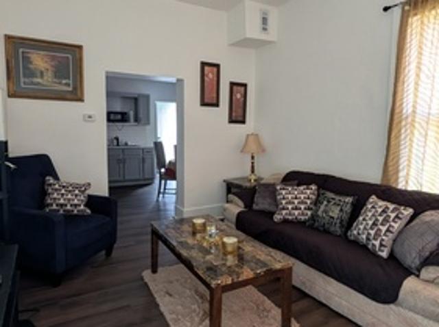 3 BR, 2 BA Apartment 1418 N 2nd St, Unit 1418, St Joseph, MO 64505
