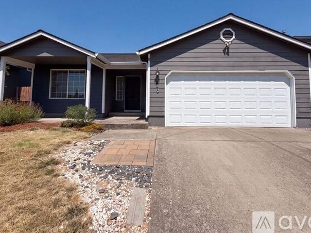3 BR, 2 BA Apartment 141 W 13 Th St, Lafayette, OR 97127