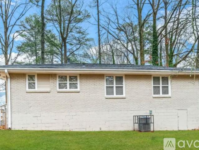3 BR, 2 BA Apartment 1420 Dennis Dr, Decatur, GA 30032
