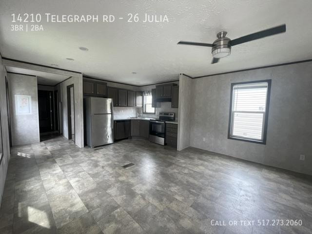 3 BR, 2 BA Apartment 14210 Telegraph rd, Flat Rock, MI 48134