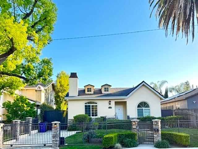3 BR, 2 BA Apartment 14320 Hortense Street, Los Angeles, CA 91423
