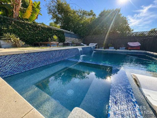 3 BR, 2 BA Apartment 14338 Califa St, Sherman Oaks, CA 91401