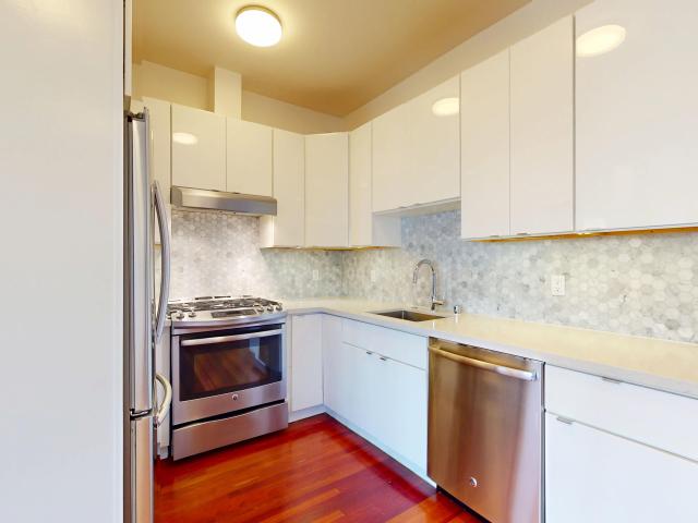 3 BR, 2 BA Apartment 1433 Clay St, San Francisco, CA 94109