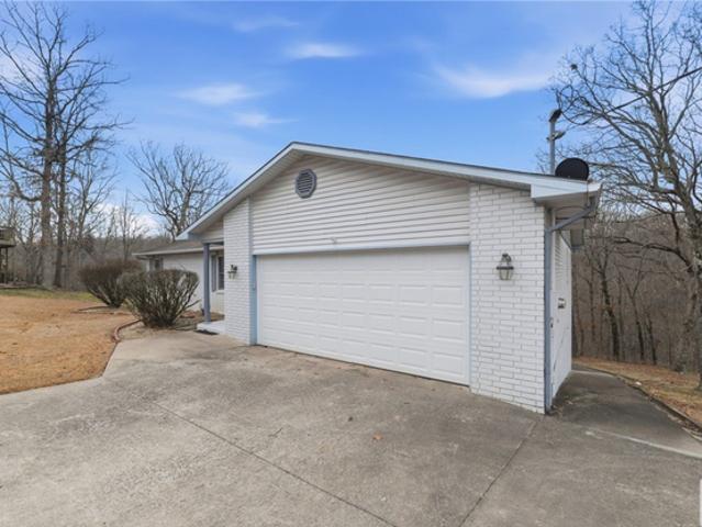 3 BR, 2 BA Apartment 14341 Fox Rd, Rogers, AR 72754