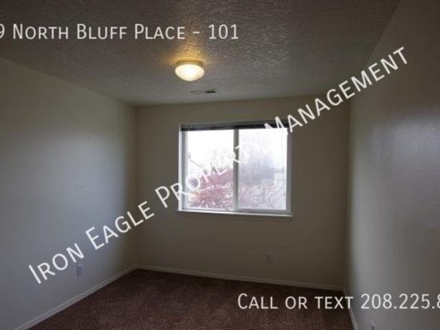 3 BR, 2 BA Apartment 1449 North Bluff Place 101, Boise, ID 83706