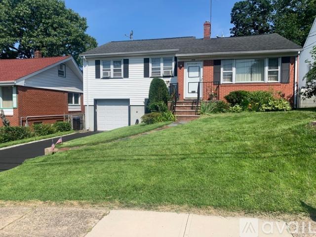 3 BR, 2 BA Apartment 1476 Orchard Terrace, Hillside, NJ 07205