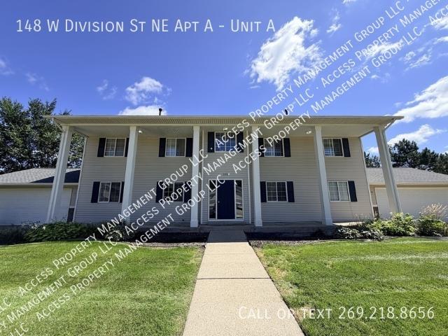3 BR, 2 BA Apartment 148 W Division St NE Apt A, Rockford, MI 49341