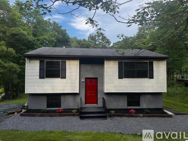 3 BR, 2 BA Apartment 148 Granite Road, Long Pond, PA 18334