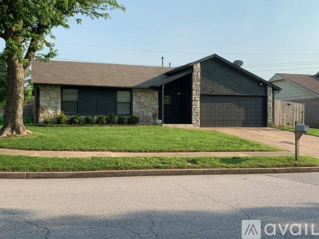 3 BR, 2 BA Apartment 1501 W Montgomery St, Broken Arrow, OK 74012