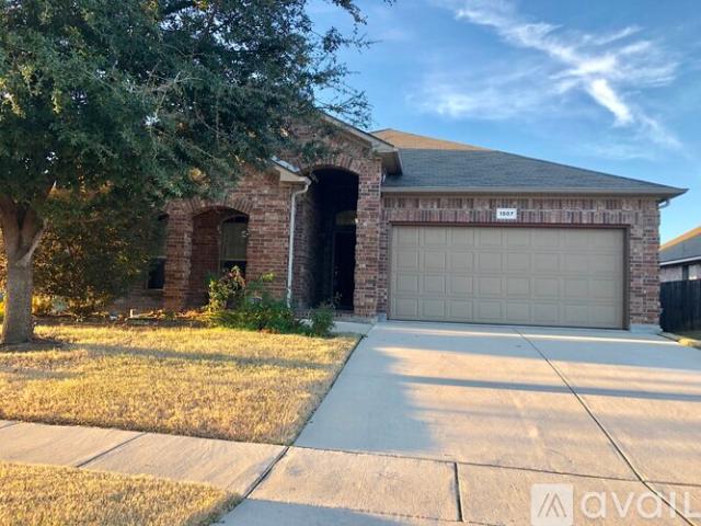 3 BR, 2 BA Apartment 1507 Deer Crossing Dr, Arlington, TX 76002