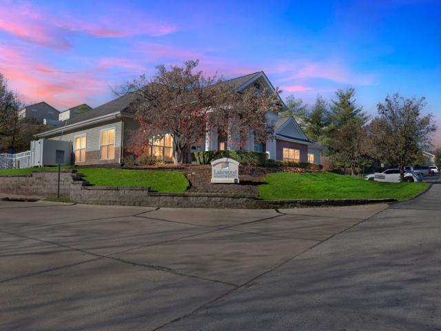 3 BR, 2 BA Apartment 1516 Lakewood Landing Unit 5302 305, Imperial, MO 63052