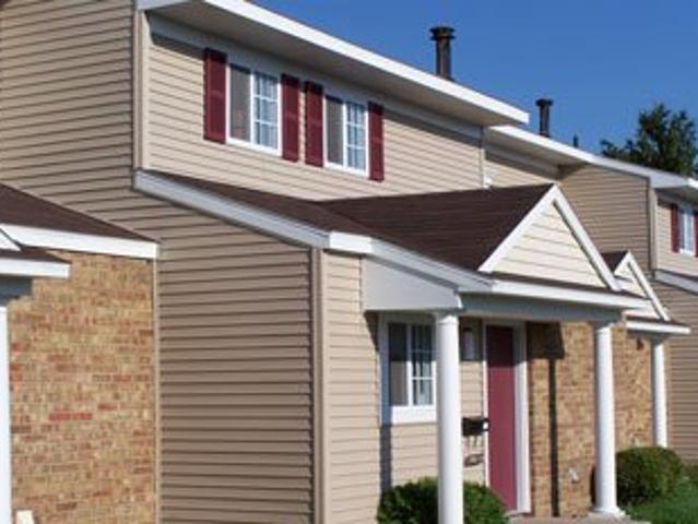 3 BR, 2 BA Apartment 1517 Canterbury Trail, Mt. Pleasant, MI 48858
