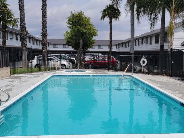 3 BR, 2 BA Apartment 15190 Grand Ave #4 Unit 15184 04, Lake Elsinore, CA 92530