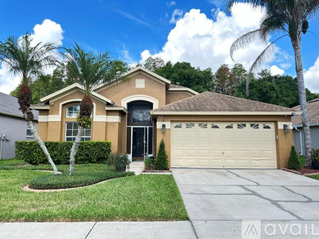3 BR, 2 BA Apartment 1519 Maximilian Drive, Zephyrhills, FL 33543