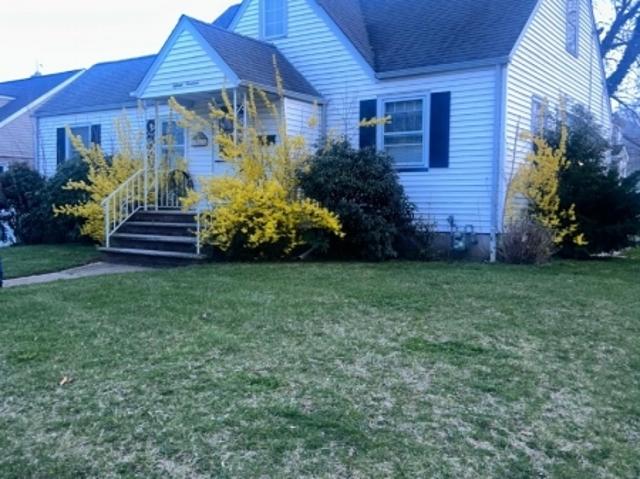 3 BR, 2 BA Apartment 1519 Smt Ter, Linden, NJ 07036