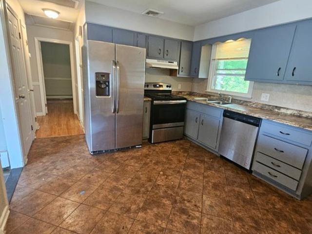 3 BR, 2 BA Apartment 151 Maryknoll Rd, Hamden, CT 06514