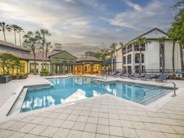 3 BR, 2 BA Apartment 15210 Amberly Dr Unit 1011, Tampa, FL 33647
