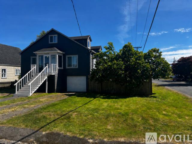 3 BR, 2 BA Apartment 1521 Morgan Street, Aberdeen, WA 98520