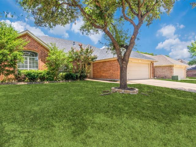 3 BR, 2 BA Apartment 1523 Wayside Dr, Keller, TX 76248