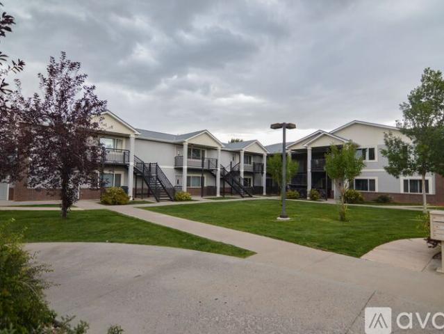 3 BR, 2 BA Apartment 1527 E Palmer Dr, Unit Unit 306, Laramie, WY 82070